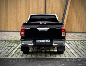 Black Toyota Hilux 2017 in Tallinn, with an engine capacity of 2.40 L and mileage of 142 thousand km for 32900 €, photo 9 on AUTOMOTO.COM.LV