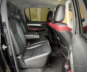 Black Toyota Hilux 2017 in Tallinn, with an engine capacity of 2.40 L and mileage of 142 thousand km for 32900 €, photo 13 on AUTOMOTO.COM.LV