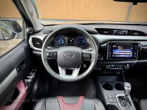 Black Toyota Hilux 2017 in Tallinn, with an engine capacity of 2.40 L and mileage of 142 thousand km for 32900 €, photo 15 on AUTOMOTO.COM.LV