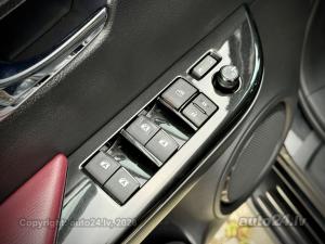 Black Toyota Hilux 2017 in Tallinn, with an engine capacity of 2.40 L and mileage of 142 thousand km for 32900 €, photo 18 on AUTOMOTO.COM.LV