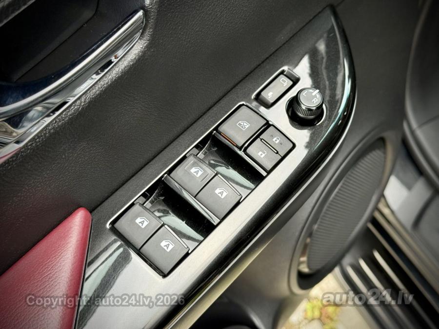 Black Toyota Hilux 2017 in Tallinn, with an engine capacity of 2.40 L and mileage of 142 thousand km for 32900 €, photo 18 on AUTOMOTO.COM.LV