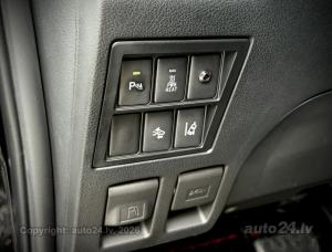Black Toyota Hilux 2017 in Tallinn, with an engine capacity of 2.40 L and mileage of 142 thousand km for 32900 €, photo 19 on AUTOMOTO.COM.LV