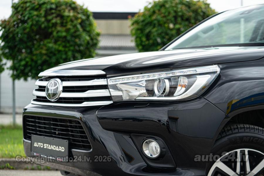 Black Toyota Hilux 2018 in Tartu, with an engine capacity of 2.40 L and mileage of 233 thousand km for 29760 €, photo 8 on AUTOMOTO.COM.LV