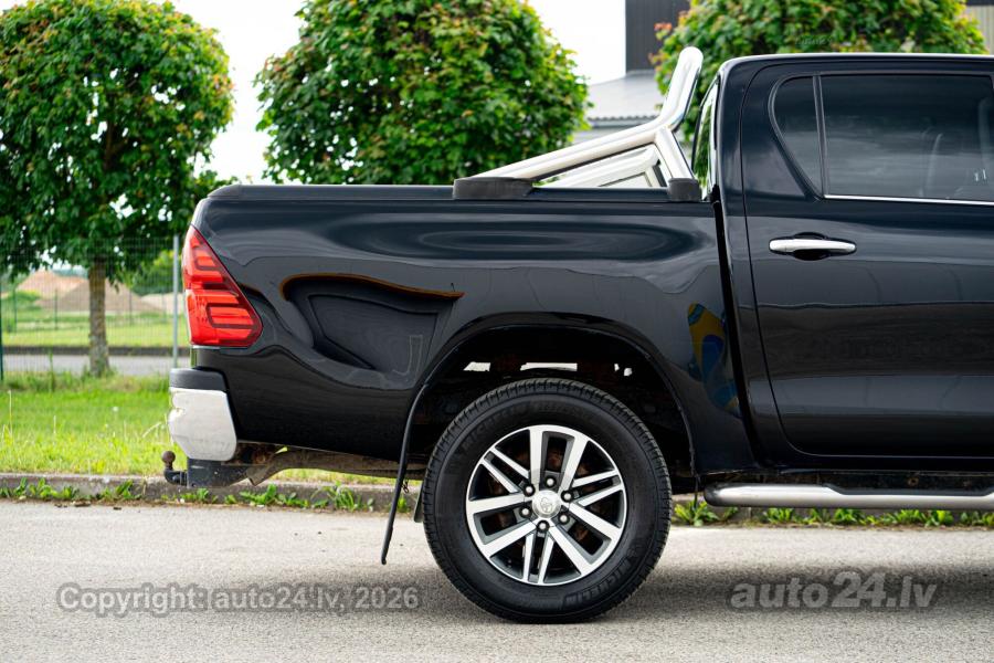 Black Toyota Hilux 2018 in Tartu, with an engine capacity of 2.40 L and mileage of 233 thousand km for 29760 €, photo 10 on AUTOMOTO.COM.LV