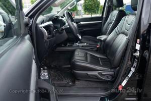 Black Toyota Hilux 2018 in Tartu, with an engine capacity of 2.40 L and mileage of 233 thousand km for 29760 €, photo 24 on AUTOMOTO.COM.LV