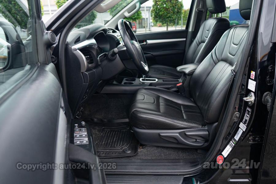 Black Toyota Hilux 2018 in Tartu, with an engine capacity of 2.40 L and mileage of 233 thousand km for 29760 €, photo 24 on AUTOMOTO.COM.LV