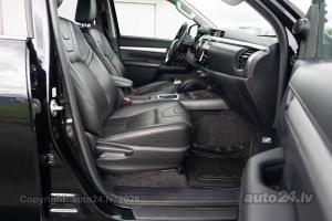 Black Toyota Hilux 2018 in Tartu, with an engine capacity of 2.40 L and mileage of 233 thousand km for 29760 €, photo 27 on AUTOMOTO.COM.LV