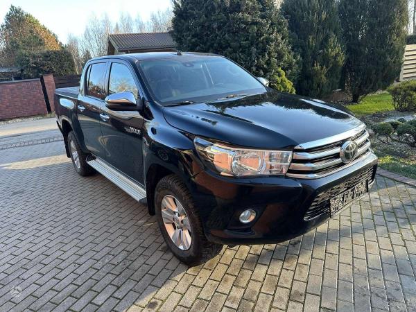 Melns Toyota Hilux 2019 Kauņa, ar dzinēja tilpumu 2.40 L un nobraukumu 199 tūkst. km par 20900 €, foto 1 vietnē AUTOMOTO.COM.LV