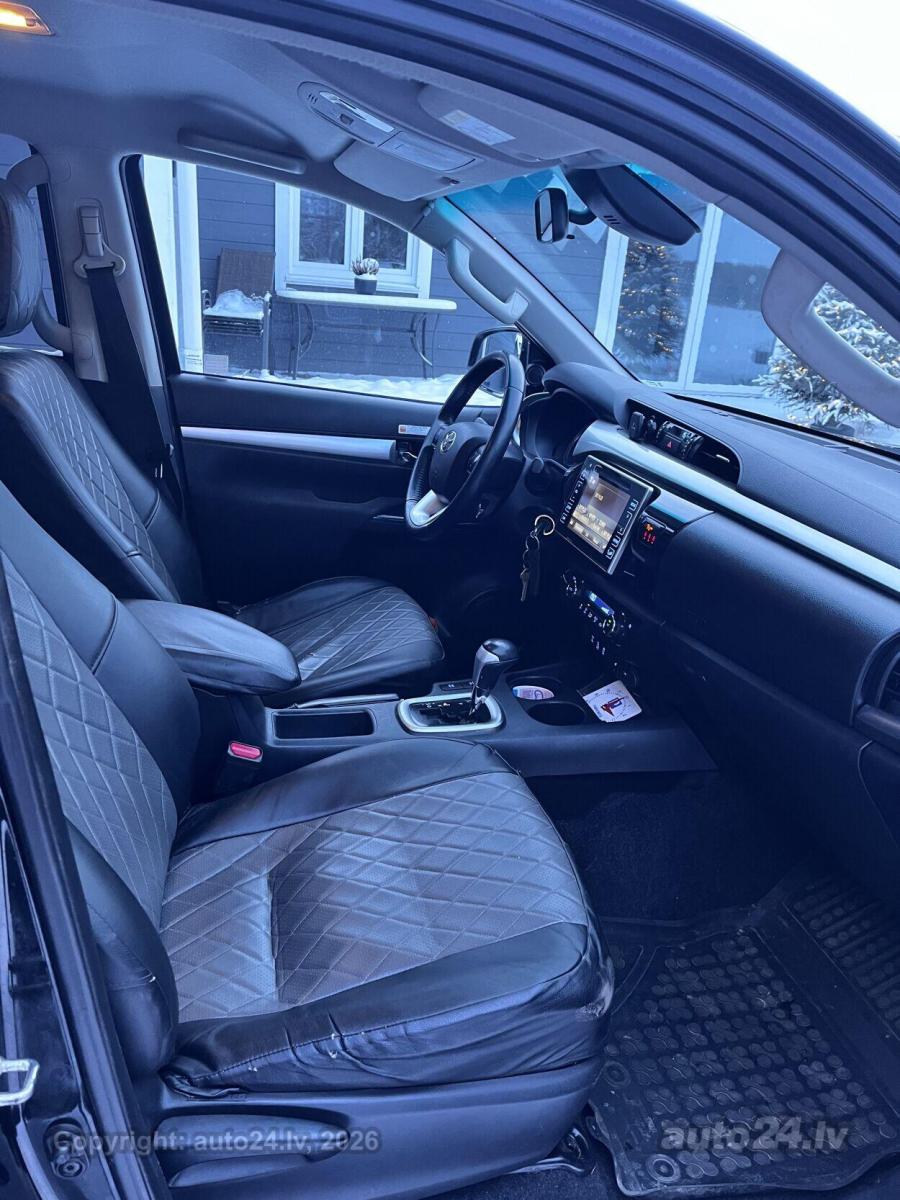 Black Toyota Hilux 2019 in Tallinn, with an engine capacity of 2.40 L and mileage of 110 thousand km for 31500 €, photo 7 on AUTOMOTO.COM.LV