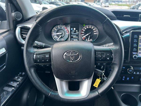 Melns Toyota Hilux 2021 Klaipėda, ar dzinēja tilpumu 2.76 L un nobraukumu 93 tūkst. km par 39900 €, foto 11 vietnē AUTOMOTO.COM.LV