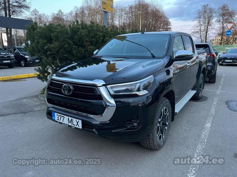 Black Toyota Hilux 2021 in Tallinn, with an engine capacity of 2.80 L and mileage of 160 thousand km for 39900 €, photo 1 on AUTOMOTO.COM.LV