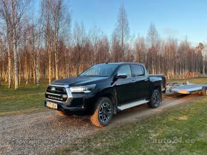 Black Toyota Hilux 2021 in Tallinn, with an engine capacity of 2.80 L and mileage of 160 thousand km for 39900 €, photo 3 on AUTOMOTO.COM.LV