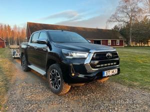 Black Toyota Hilux 2021 in Tallinn, with an engine capacity of 2.80 L and mileage of 160 thousand km for 39900 €, photo 11 on AUTOMOTO.COM.LV