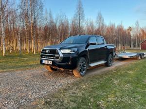 Black Toyota Hilux 2021 in Tallinn, with an engine capacity of 2.80 L and mileage of 160 thousand km for 39900 €, photo 12 on AUTOMOTO.COM.LV