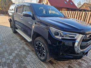 Black Toyota Hilux 2021 in Tallinn, with an engine capacity of 2.80 L and mileage of 70 thousand km for 44000 €, photo 4 on AUTOMOTO.COM.LV