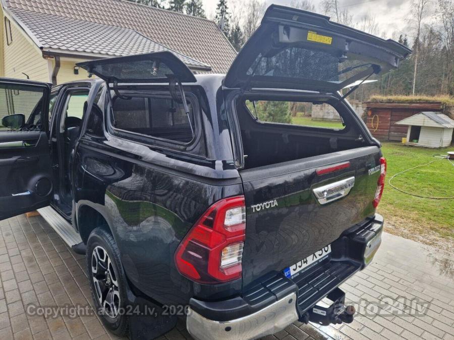 Black Toyota Hilux 2021 in Tallinn, with an engine capacity of 2.80 L and mileage of 70 thousand km for 44000 €, photo 7 on AUTOMOTO.COM.LV