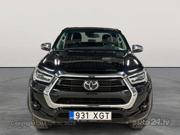 Black Toyota Hilux 2022 in Tallinn, with an engine capacity of 2.80 L and mileage of 98 thousand km for 39900 €, photo 3 on AUTOMOTO.COM.LV