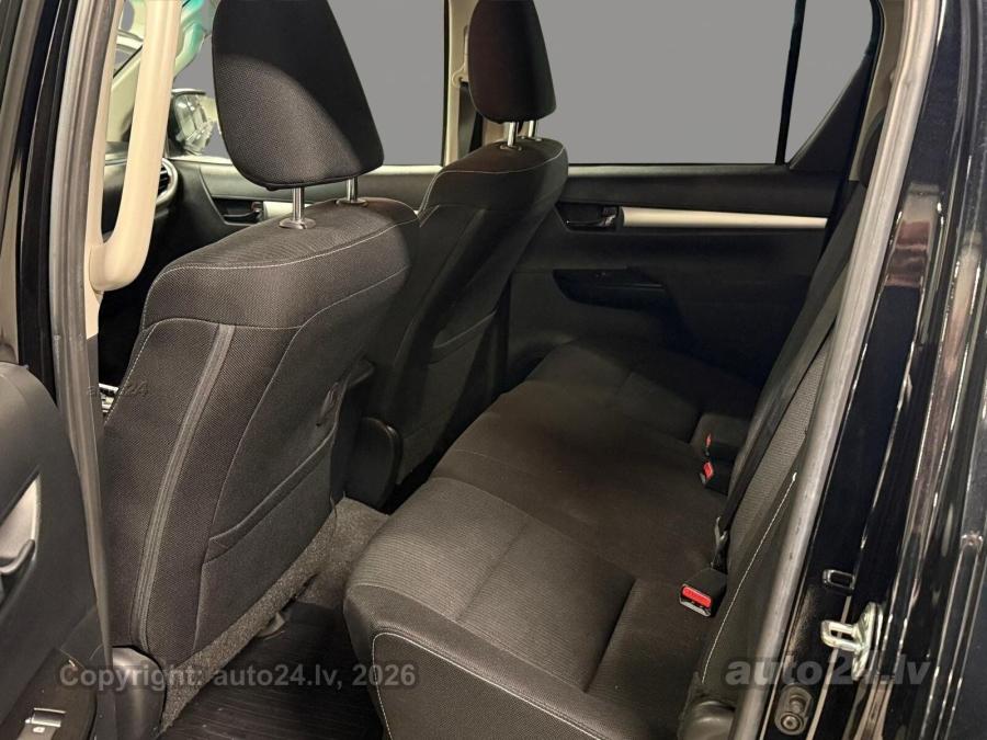 Черный Тойота Хайлюкс 2022 в Таллин, объемом двигателя 2.80 л и пробегом 98 тыс. км за 39900 €, фото 12 на AUTOMOTO.COM.LV