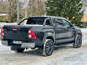 Black Toyota Hilux 2023 in Tallinn, with an engine capacity of 2.80 L and mileage of 110 thousand km for 47900 €, photo 4 on AUTOMOTO.COM.LV