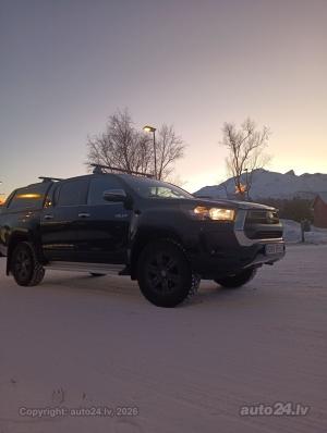 Black Toyota Hilux 2023 in Tallinn, with an engine capacity of 0.15 L and mileage of 73 thousand km for 46000 €, photo 5 on AUTOMOTO.COM.LV