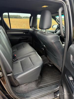 Black Toyota Hilux 2023 in Tallinn, with an engine capacity of 2.80 L and mileage of 105 thousand km for 54000 €, photo 8 on AUTOMOTO.COM.LV