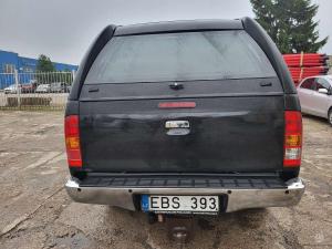 Black Toyota Hilux 2007 in Klaipeda, with an engine capacity of 2.49 L and mileage of 376 thousand km for 11100 €, photo 5 on AUTOMOTO.COM.LV