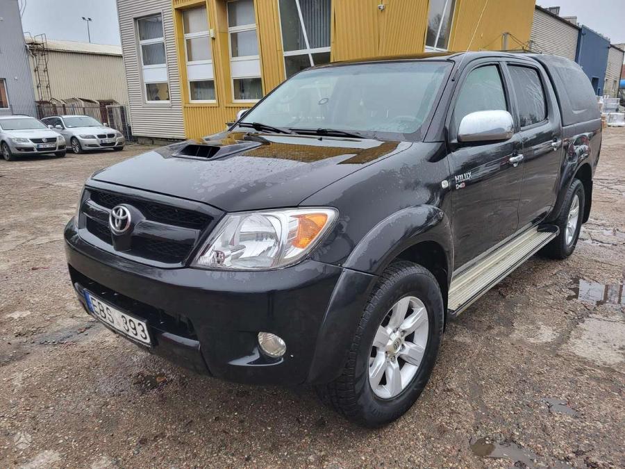 Black Toyota Hilux 2007 in Klaipeda, with an engine capacity of 2.49 L and mileage of 376 thousand km for 11100 €, photo 23 on AUTOMOTO.COM.LV