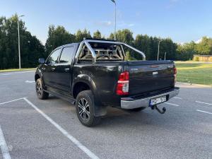 Melns Toyota Hilux 2008 Cēsis, ar dzinēja tilpumu 2.49 L un nobraukumu 289 tūkst. km par 10490 €, foto 8 vietnē AUTOMOTO.COM.LV