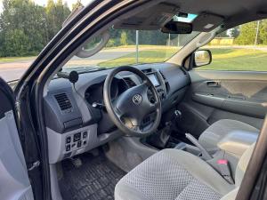 Melns Toyota Hilux 2008 Cēsis, ar dzinēja tilpumu 2.49 L un nobraukumu 289 tūkst. km par 10490 €, foto 13 vietnē AUTOMOTO.COM.LV