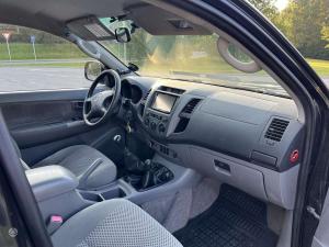 Melns Toyota Hilux 2008 Cēsis, ar dzinēja tilpumu 2.49 L un nobraukumu 289 tūkst. km par 10490 €, foto 16 vietnē AUTOMOTO.COM.LV