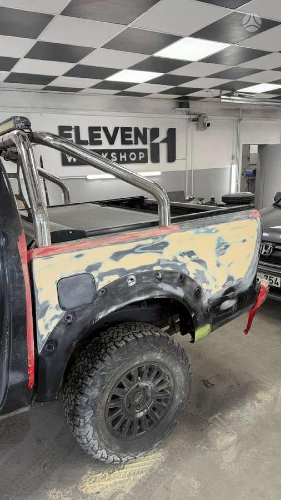 Melns Toyota Hilux 2008 Cēsis, ar dzinēja tilpumu 2.49 L un nobraukumu 289 tūkst. km par 10490 €, foto 29 vietnē AUTOMOTO.COM.LV