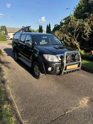 Melns Toyota Hilux 2011 Kaišiadorys, ar dzinēja tilpumu 2.98 L un nobraukumu 185 tūkst. km par 13600 €, foto 3 vietnē AUTOMOTO.COM.LV
