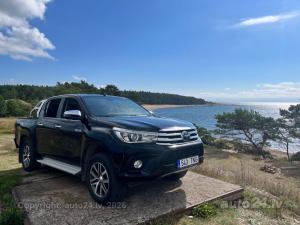 Melns Toyota Hilux 2018 Tallina, ar dzinēja tilpumu 2.40 L un nobraukumu 128 tūkst. km par 29999 €, foto  vietnē AUTOMOTO.COM.LV