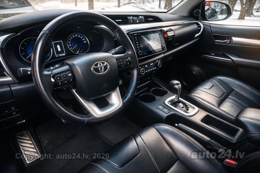 Melns Toyota Hilux 2018 Tallina, ar dzinēja tilpumu 2.40 L un nobraukumu 128 tūkst. km par 29999 €, foto 5 vietnē AUTOMOTO.COM.LV