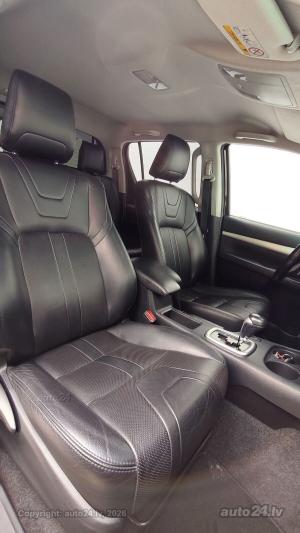 Melns Toyota Hilux 2018 Tallina, ar dzinēja tilpumu 2.39 L un nobraukumu 127 tūkst. km par 34995 €, foto 6 vietnē AUTOMOTO.COM.LV