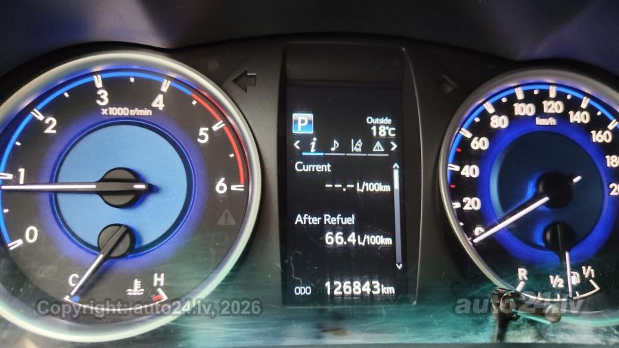 Melns Toyota Hilux 2018 Tallina, ar dzinēja tilpumu 2.39 L un nobraukumu 127 tūkst. km par 34995 €, foto 13 vietnē AUTOMOTO.COM.LV