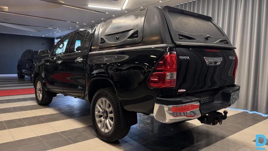 Black Toyota Hilux 2021 in Marupe, with an engine capacity of 2.80 L and mileage of 132 thousand km for 29990 €, photo 2 on AUTOMOTO.COM.LV