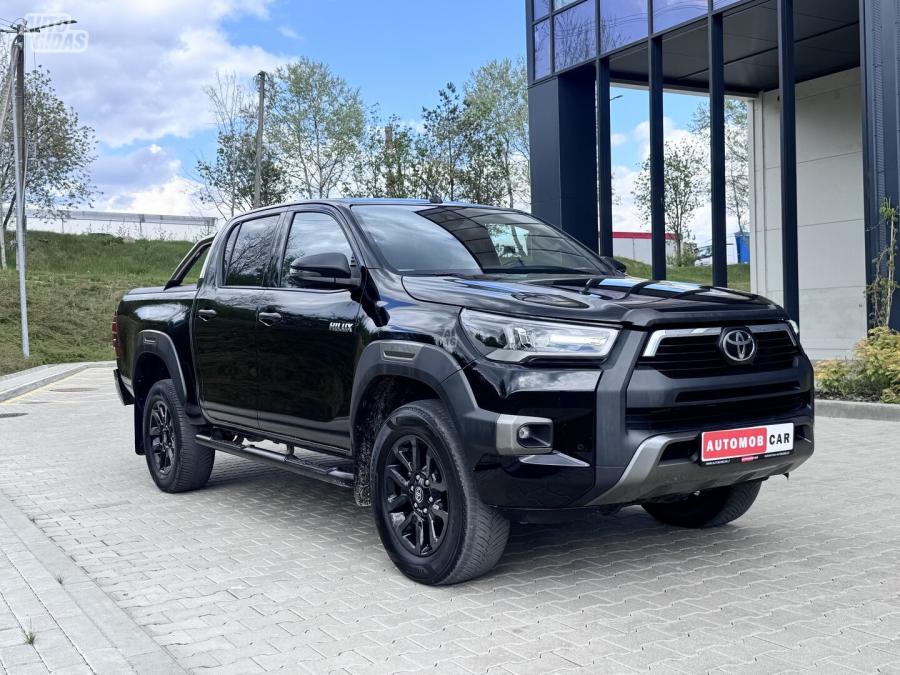 Melns Toyota Hilux 2021 Viļņa, ar dzinēja tilpumu 2.40 L un nobraukumu 121 tūkst. km par 36500 €, foto 1 vietnē AUTOMOTO.COM.LV