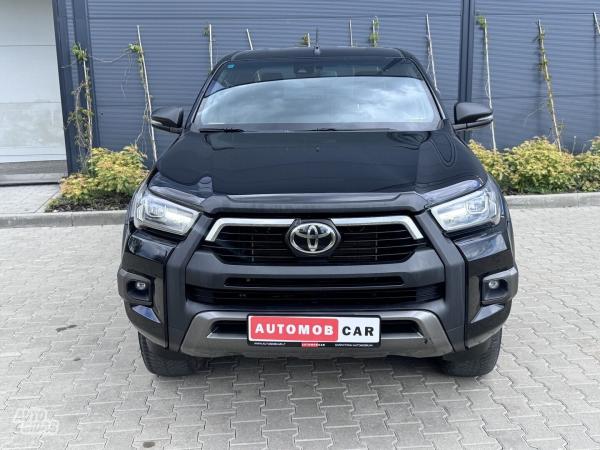 Melns Toyota Hilux 2021 Viļņa, ar dzinēja tilpumu 2.40 L un nobraukumu 121 tūkst. km par 36500 €, foto 4 vietnē AUTOMOTO.COM.LV
