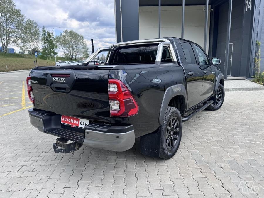 Melns Toyota Hilux 2021 Viļņa, ar dzinēja tilpumu 2.40 L un nobraukumu 121 tūkst. km par 36500 €, foto 10 vietnē AUTOMOTO.COM.LV