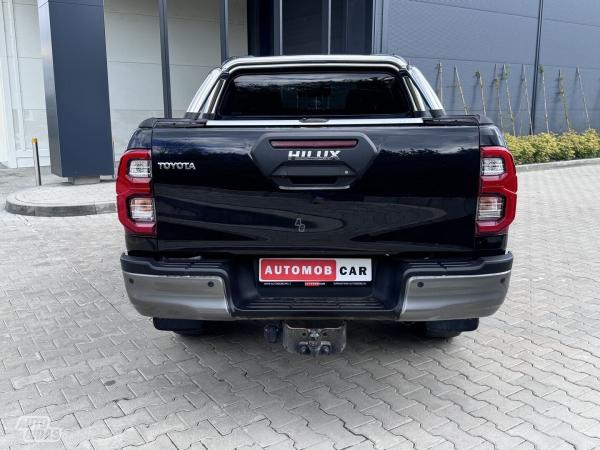 Melns Toyota Hilux 2021 Viļņa, ar dzinēja tilpumu 2.40 L un nobraukumu 121 tūkst. km par 36500 €, foto 10 vietnē AUTOMOTO.COM.LV