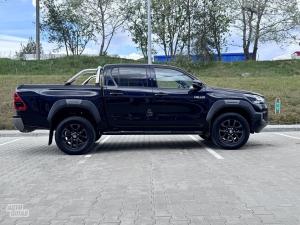 Melns Toyota Hilux 2021 Viļņa, ar dzinēja tilpumu 2.40 L un nobraukumu 121 tūkst. km par 36500 €, foto 15 vietnē AUTOMOTO.COM.LV