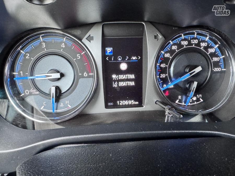 Melns Toyota Hilux 2021 Viļņa, ar dzinēja tilpumu 2.40 L un nobraukumu 121 tūkst. km par 36500 €, foto 29 vietnē AUTOMOTO.COM.LV