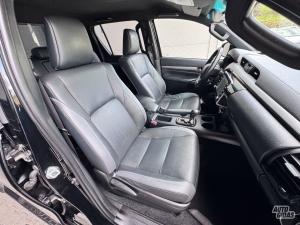 Melns Toyota Hilux 2021 Viļņa, ar dzinēja tilpumu 2.40 L un nobraukumu 121 tūkst. km par 36500 €, foto 36 vietnē AUTOMOTO.COM.LV