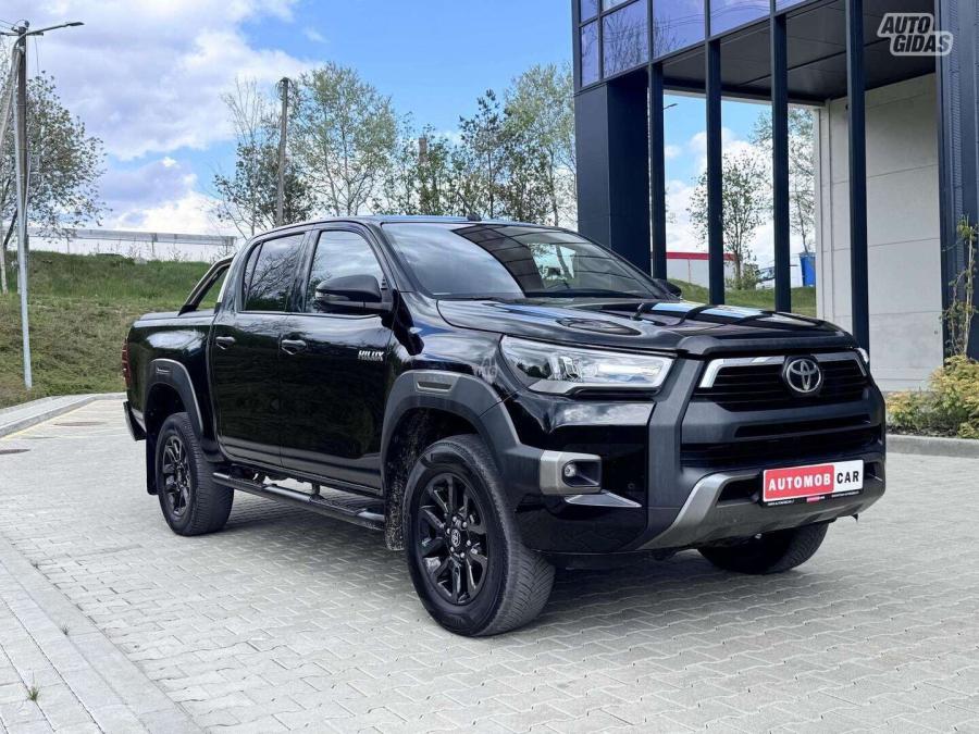 Melns Toyota Hilux 2021 Viļņa, ar dzinēja tilpumu 2.40 L un nobraukumu 121 tūkst. km par 33500 €, foto 1 vietnē AUTOMOTO.COM.LV