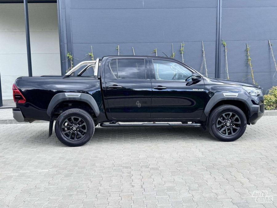 Melns Toyota Hilux 2021 Viļņa, ar dzinēja tilpumu 2.40 L un nobraukumu 121 tūkst. km par 33500 €, foto 8 vietnē AUTOMOTO.COM.LV
