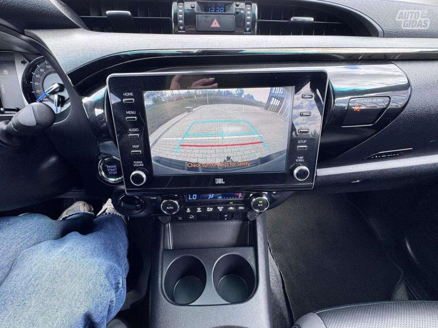 Melns Toyota Hilux 2021 Viļņa, ar dzinēja tilpumu 2.40 L un nobraukumu 121 tūkst. km par 33500 €, foto 19 vietnē AUTOMOTO.COM.LV