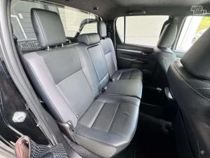 Melns Toyota Hilux 2021 Viļņa, ar dzinēja tilpumu 2.40 L un nobraukumu 121 tūkst. km par 33500 €, foto 34 vietnē AUTOMOTO.COM.LV