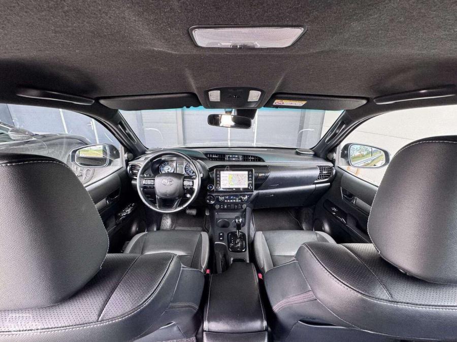 Black Toyota Hilux 2021 in Vilnius, with an engine capacity of 2.40 L and mileage of 121 thousand km for 32950 €, photo 31 on AUTOMOTO.COM.LV