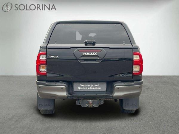 Black Toyota Hilux 2021 in Klaipeda, with an engine capacity of 2.76 L and mileage of 245 thousand km for 33000 €, photo 4 on AUTOMOTO.COM.LV